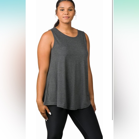 Tops | Comfy Flowy Tank | Poshmark